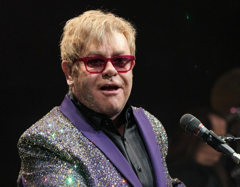 Elton John - VERSATILLE