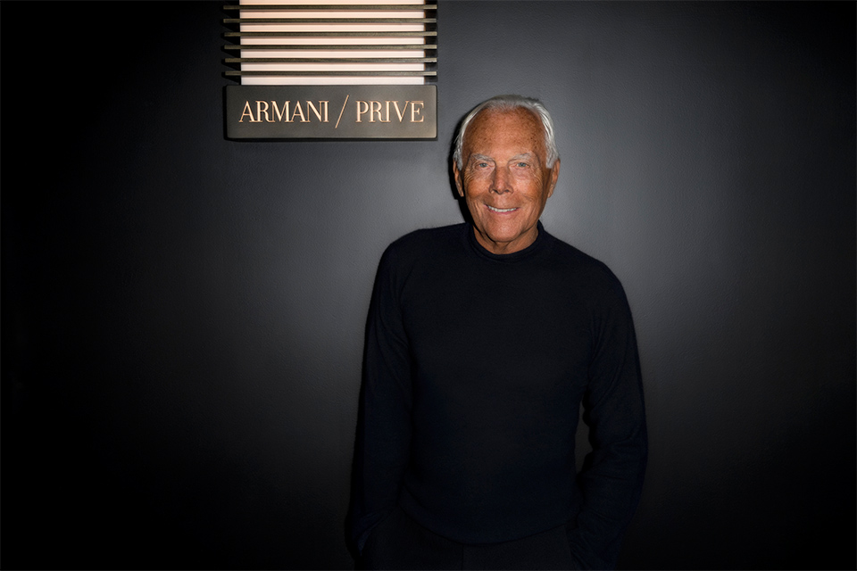 Após meses fechado, clube Armani reabre com ares fashion em Milão